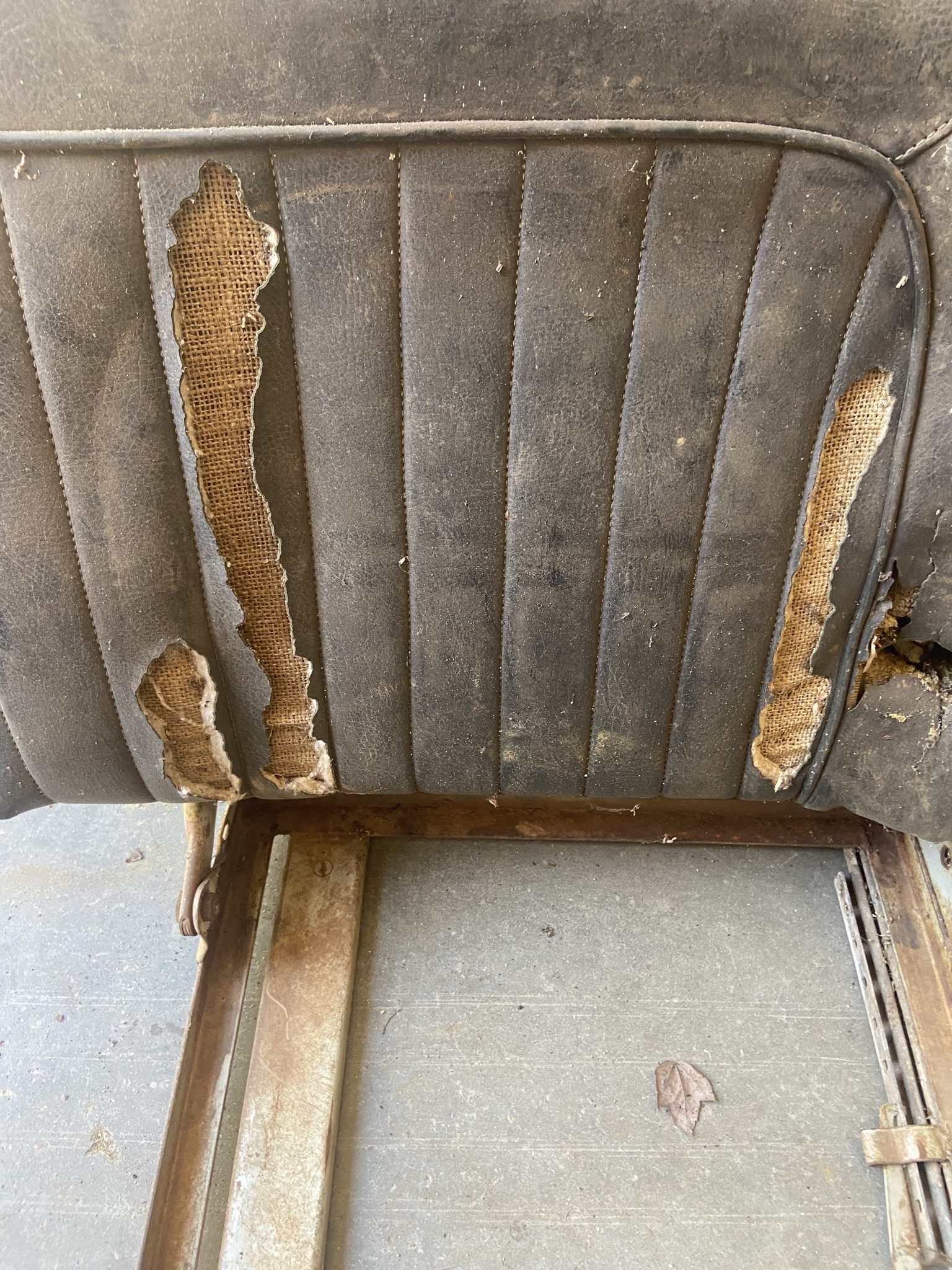 Jaguar XK150 Seats for Restoration - Rogers Motors