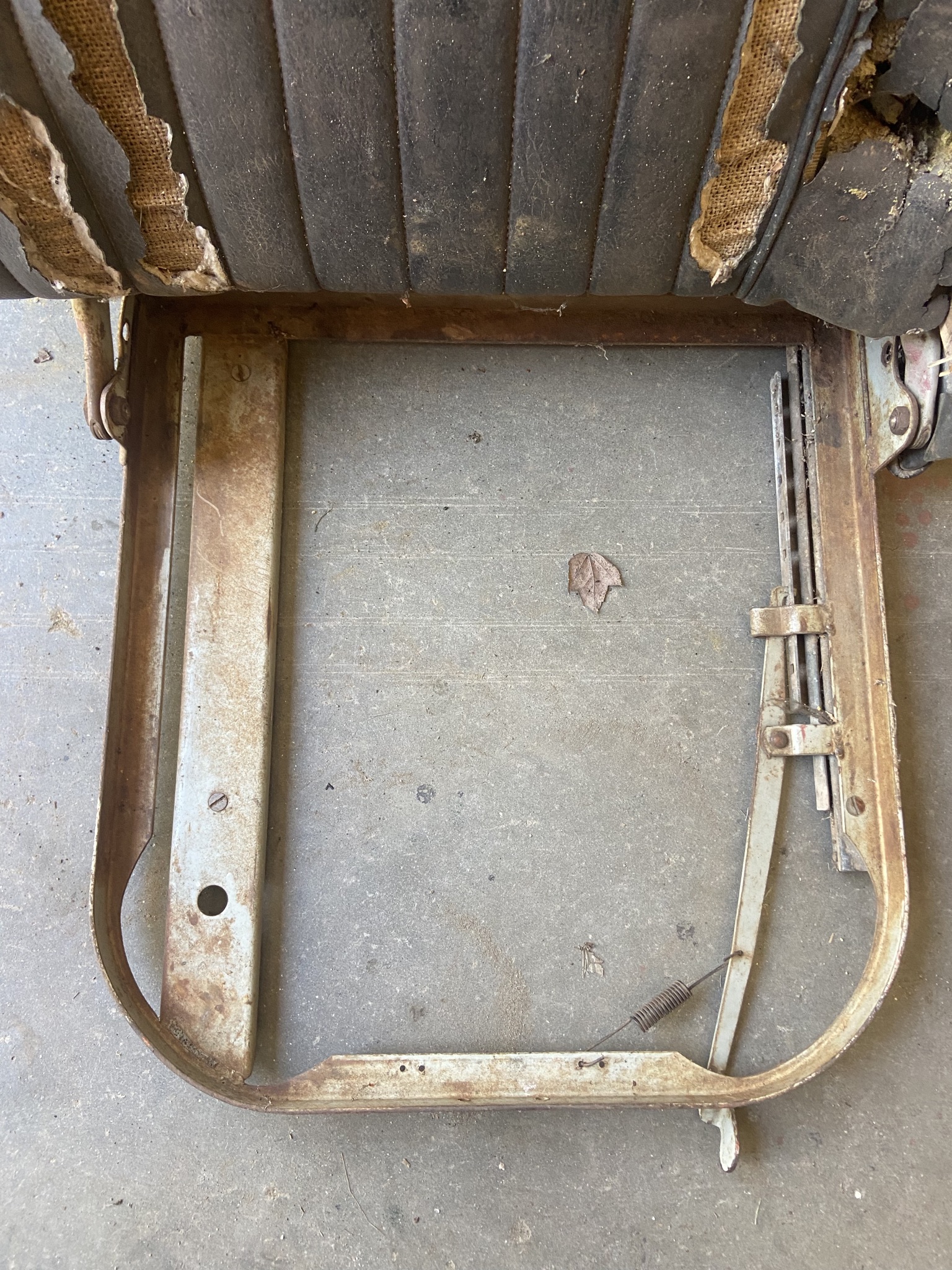 Jaguar XK150 Seats for Restoration - Rogers Motors
