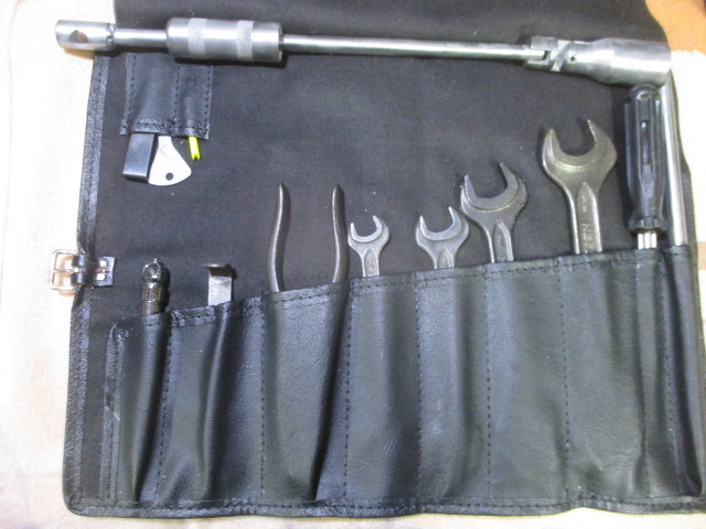 Toolkit, Jaguar E-Type Series III V12 - Rogers Motors